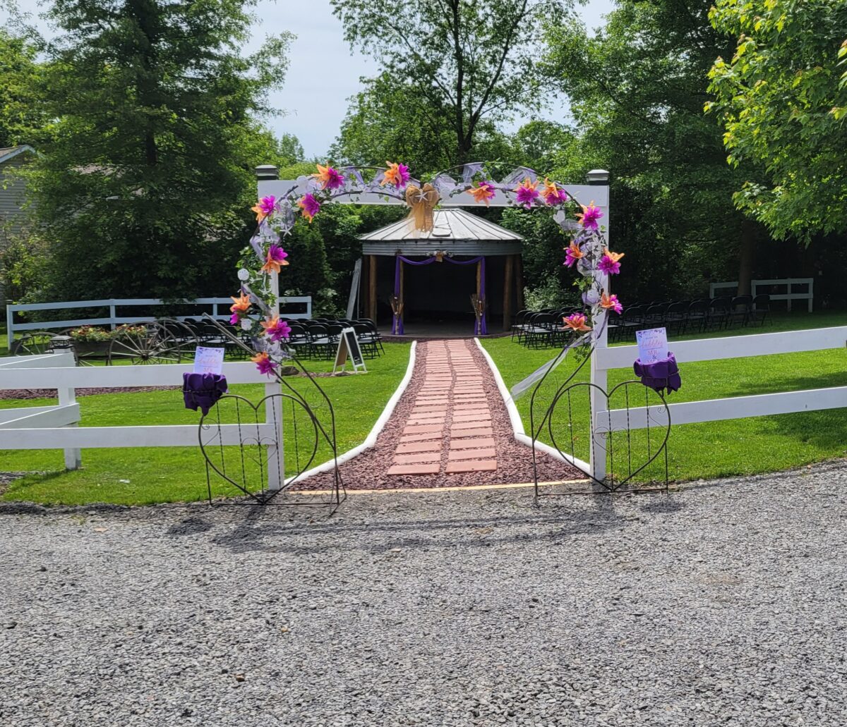 Medberry's Patch Wedding & Event Venue | Stoneboro, PA